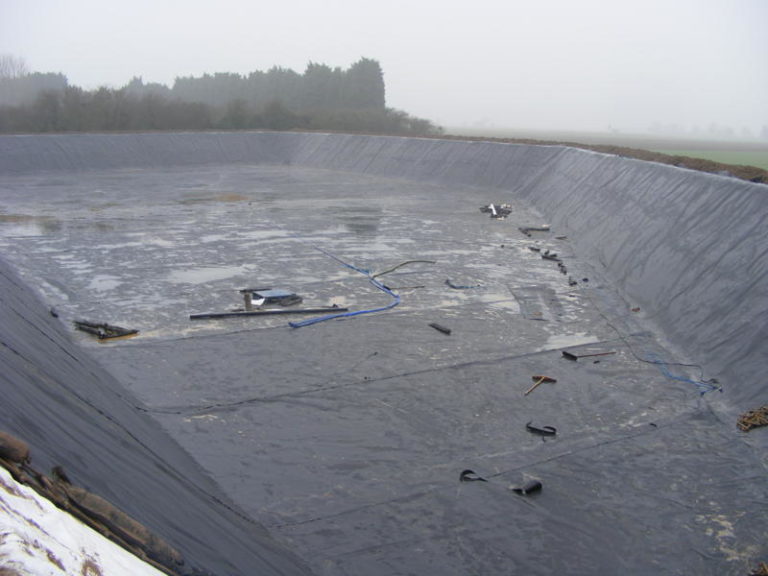 Case Study - Farm Slurry Lagoon pumped clean of silt and slurry
